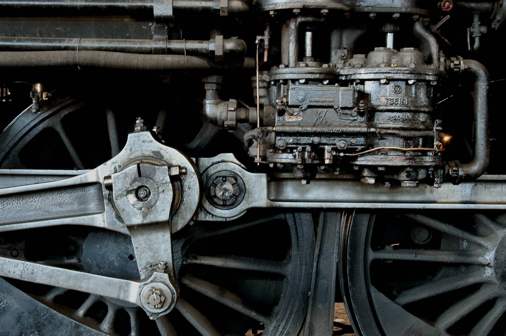 Trains and Buses Pictures-closeup train air pump on