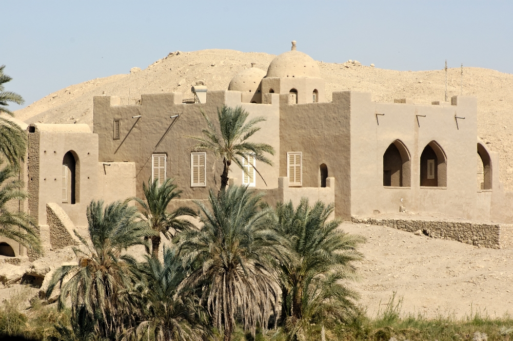 home along the nile river near egyptian city edfu - Classroom Clip Art