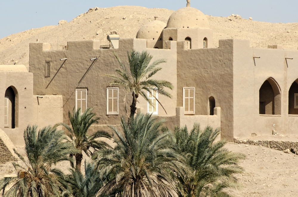 home along the nile river near egyptian city edfu_6097b - Classroom ...