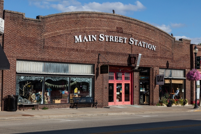 Wisconsin Photos - Main Street Station