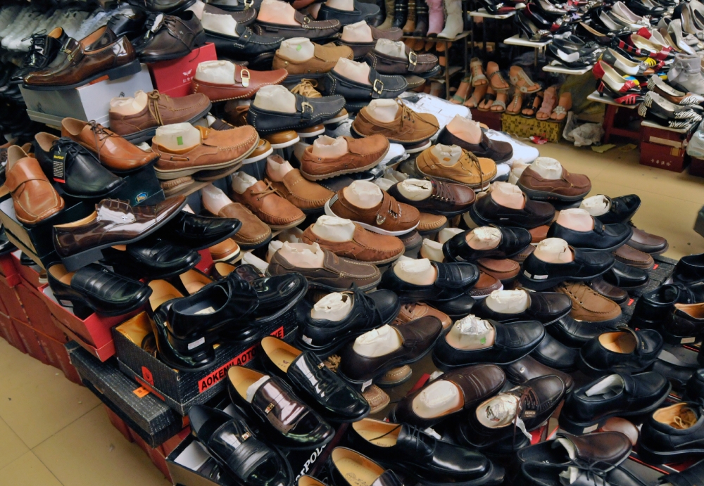 Outdoor Shoe Market Hanoi Vietnam - Classroom Clip Art