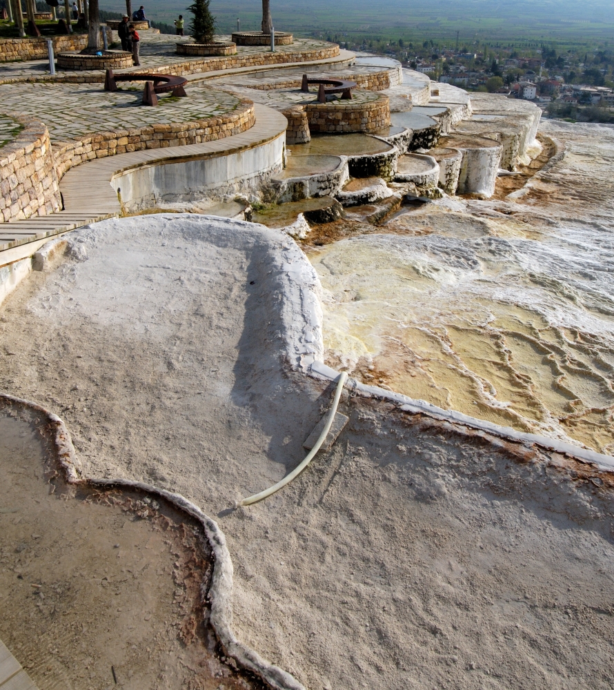 Free white travertine terraces at pamukkale 02.tif - Classroom Clipart