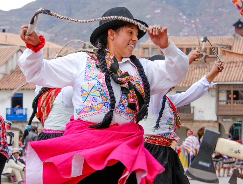woman dancers wearing colorful traditional costumes cuzco peru 0 ...