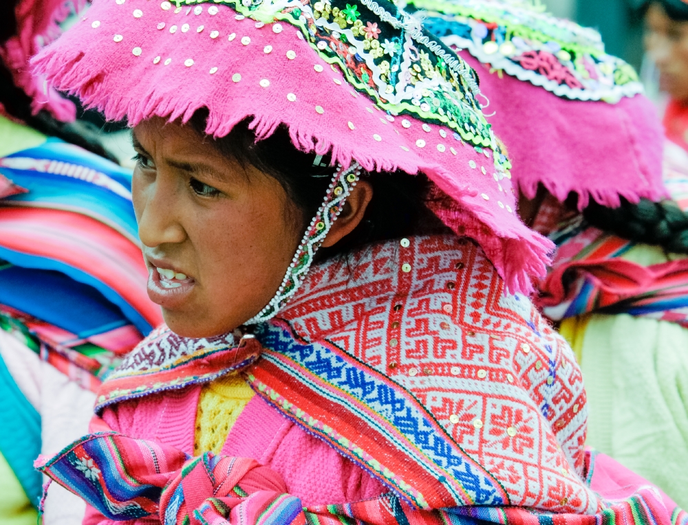 woman dancers wearing colorful traditional costumes cuzco peru 0 ...