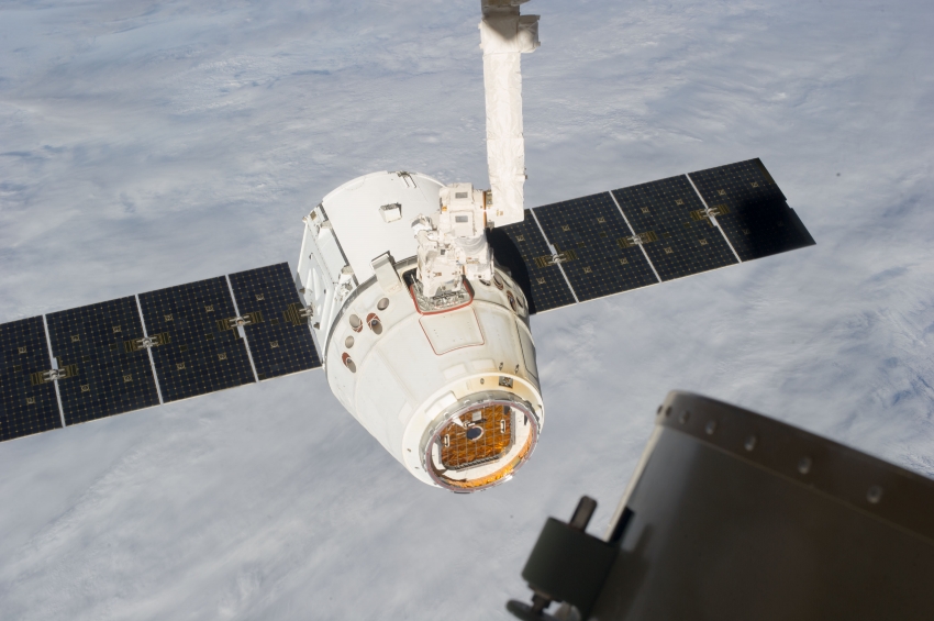 Space Cargo-release of spacex dragon cargo craft1